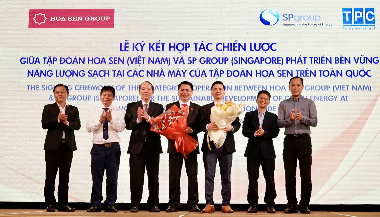 LỄ KÝ KẾT HỢP TÁC CHIẾN LƯỢC GIỮA TẬP ĐOÀN HOA SEN (VIỆT NAM) VÀ SP GROUP (SINGAPORE) PHÁT TRIỂN ...
